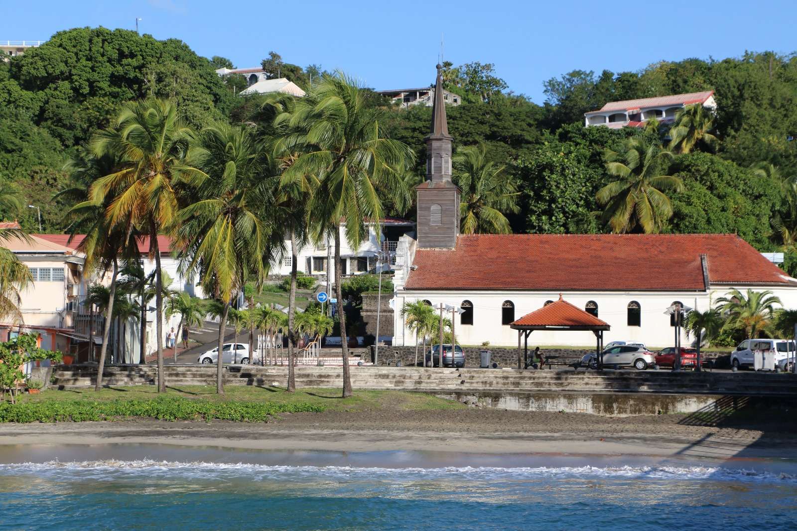 Martinique : L'Île aux Fleurs, entre Histoire et Paradis Tropical ...