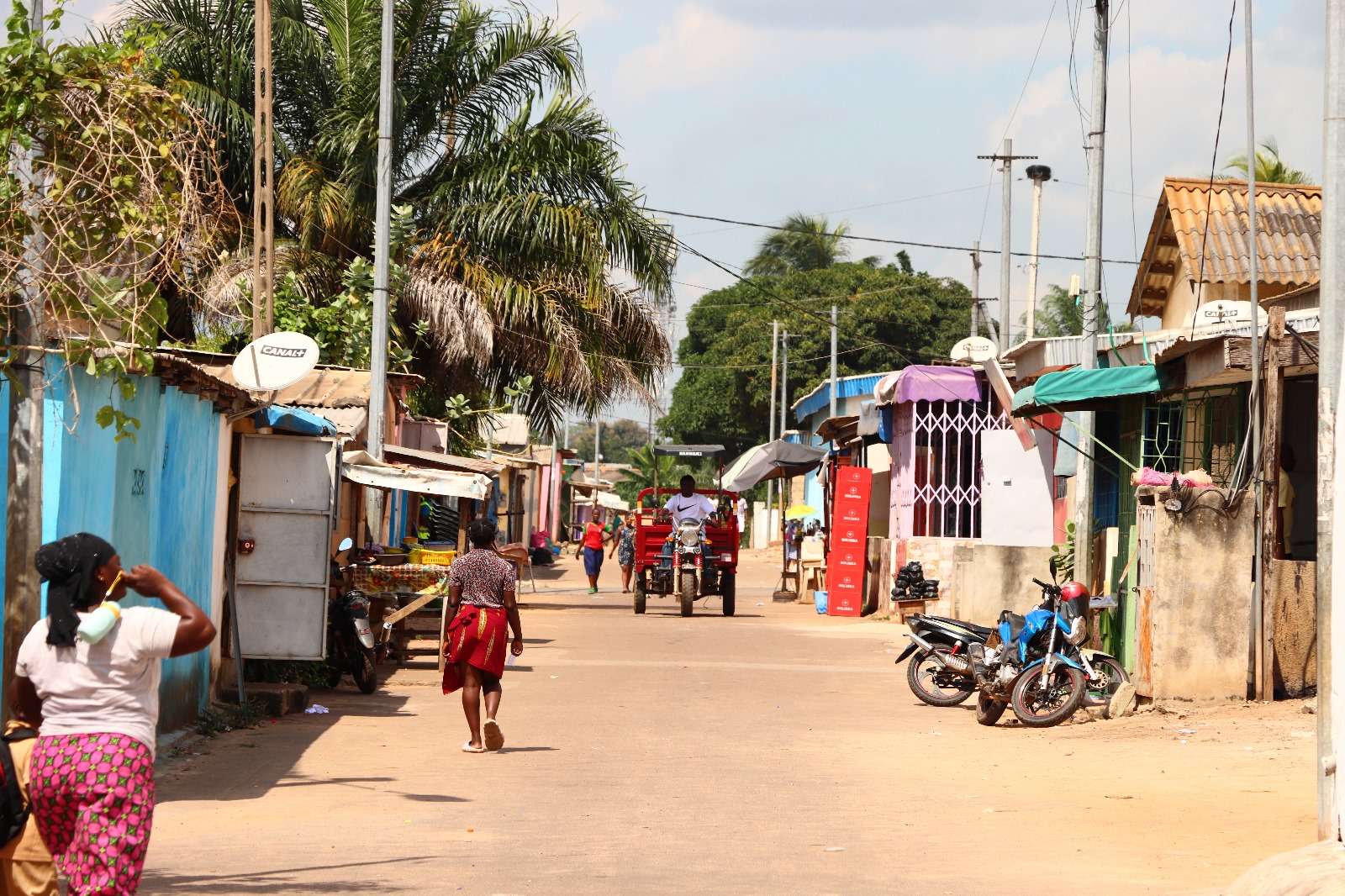 Yamoussoukro , Village de la reine Yamoussou Côte d'Ivoire ...