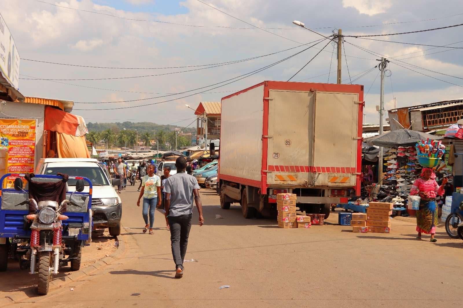 Yamoussoukro , Village de la reine Yamoussou Côte d'Ivoire ...