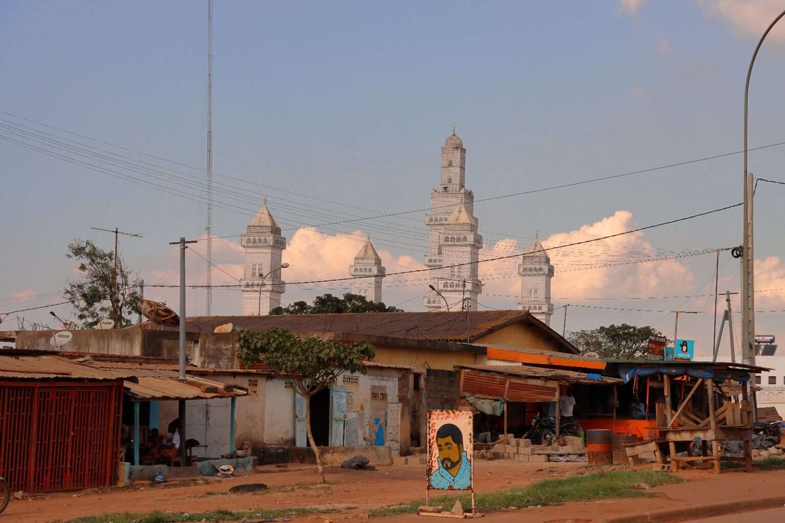 Yamoussoukro , Village de la reine Yamoussou Côte d'Ivoire ...