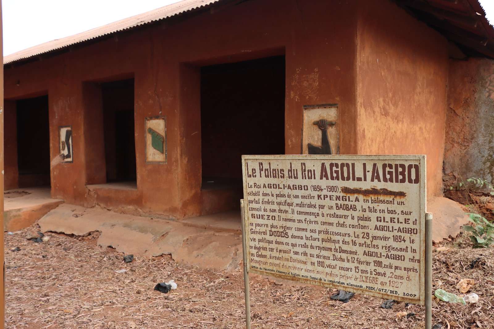 Les Palais Royaux d'Abomey - Lignée Dako Région Zou BENIN + - voyageavecnous.com