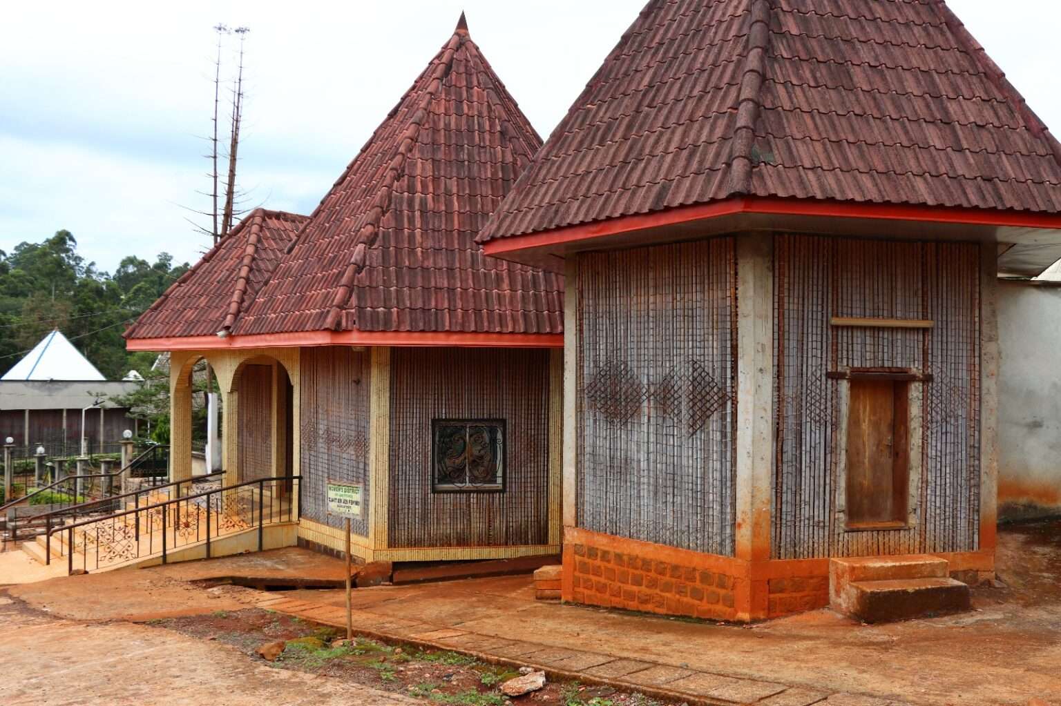 La Chefferie de Bandjoun - Bafoussam CAMEROUN + - voyageavecnous.com