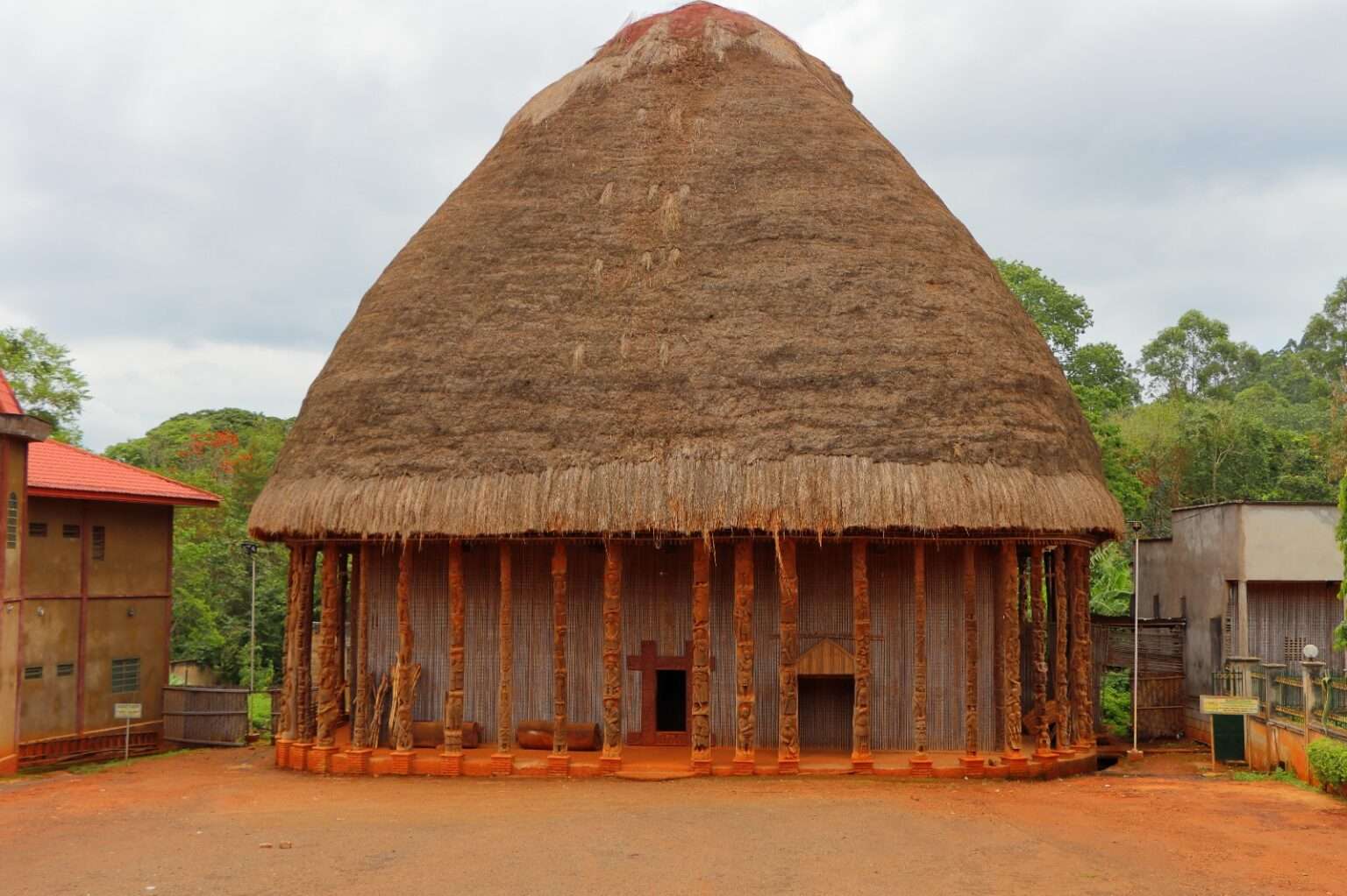 La Chefferie de Bandjoun - Bafoussam CAMEROUN + - voyageavecnous.com