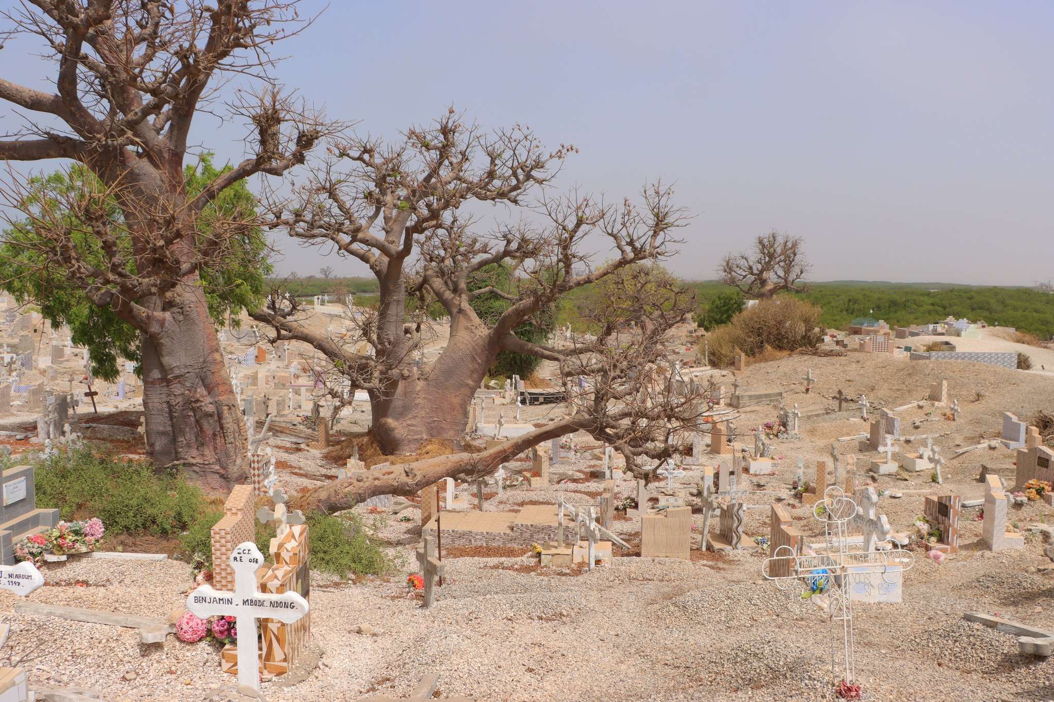 Joal-Fadiouth, l’île aux coquillages et aux croyances partagées SENEGAL ...