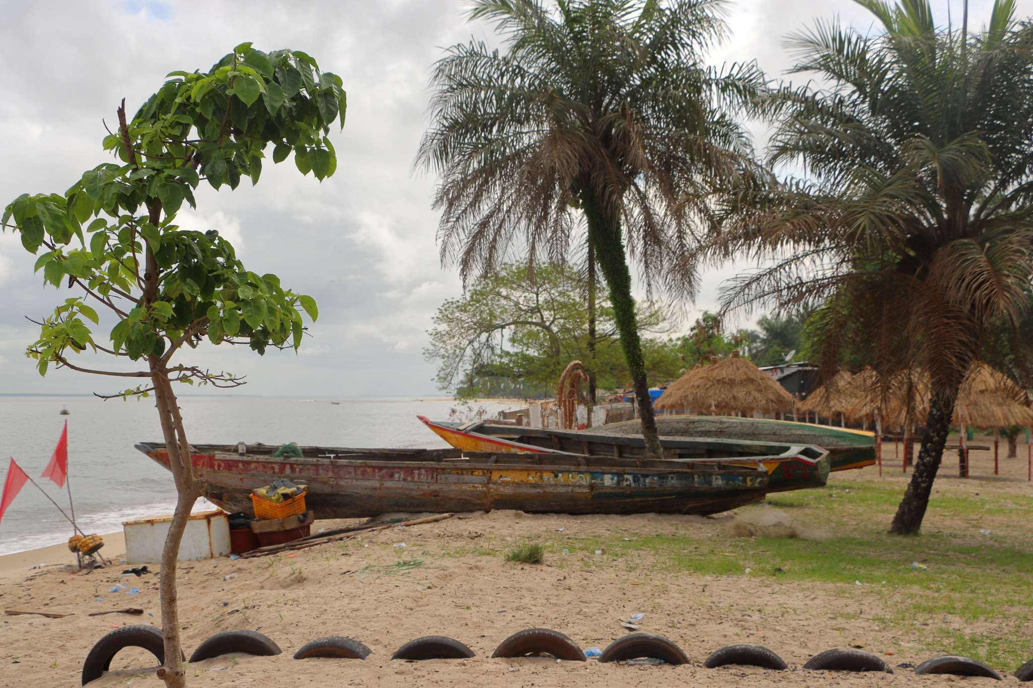 Tayaki, la plage secrète du Rio Pongo Guinée + - voyageavecnous.com