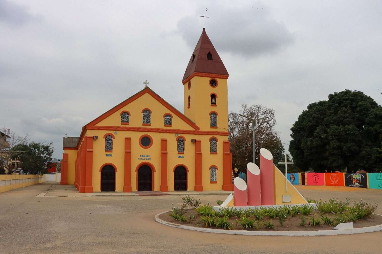 Cabinda, l'enclave aux frontière disputées ANGOLA + - voyageavecnous.com
