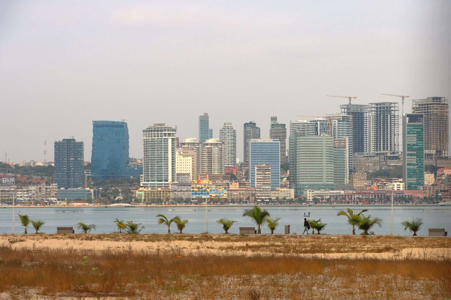Luanda : entre modernité et héritage historique ANGOLA ...